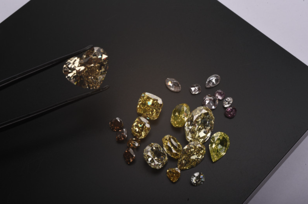The G7 plans to impose sanctions on Russian diamonds – Eurasia Business ...