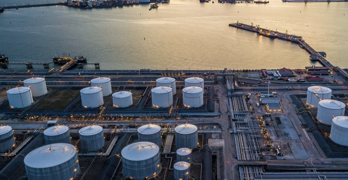 China’s Oil Refining Output Hits Highest Level Since Sept. 2023 ...