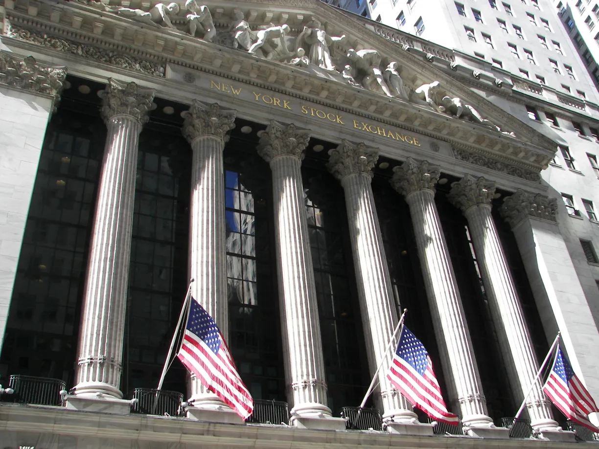 Stock market today : U.S. stocks turn lower as FOMC meeting starts ...
