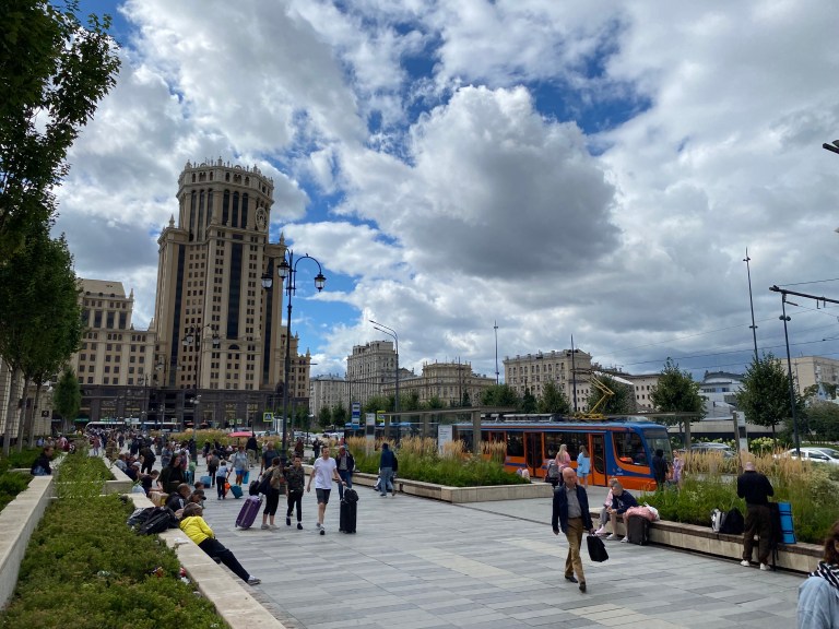 Russia to launch simplified Resident Permits for skilled specialists in ...
